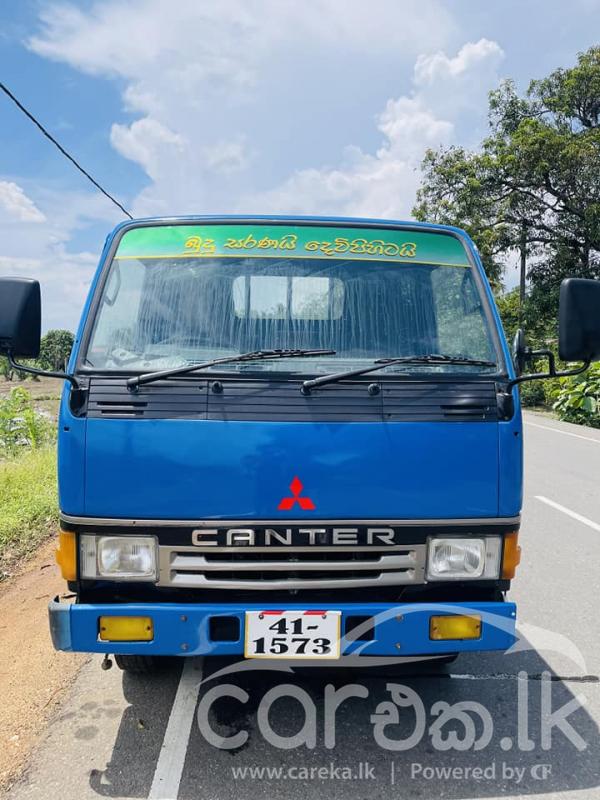 MITSUBISHI CANTER 1982 | Careka.lk